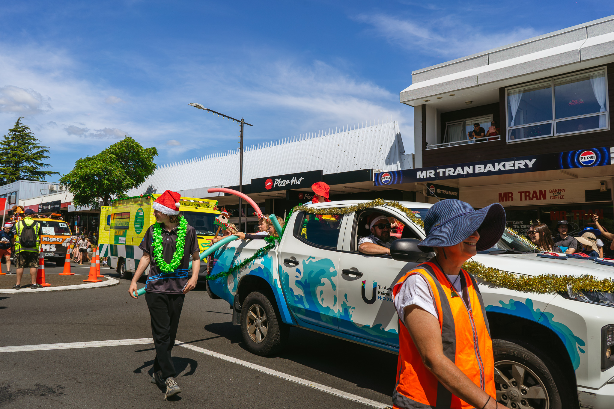 Photos from the Upper Hutt Santa Parade 2025 – The Upper Hutt Connection